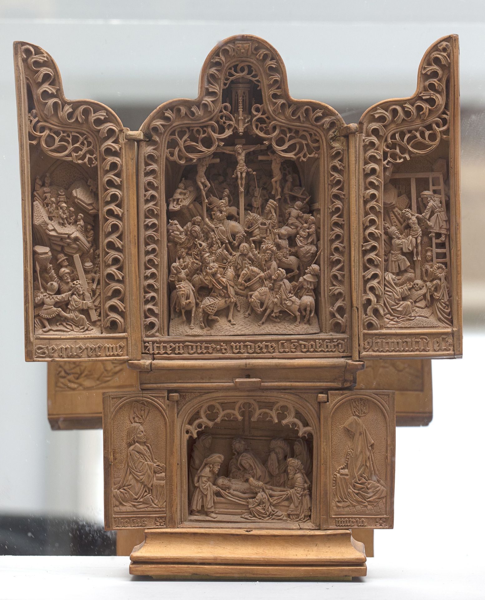 Miniature Altar. Triptych with the Passion of Christ - Adam Dirksz. | Artera
